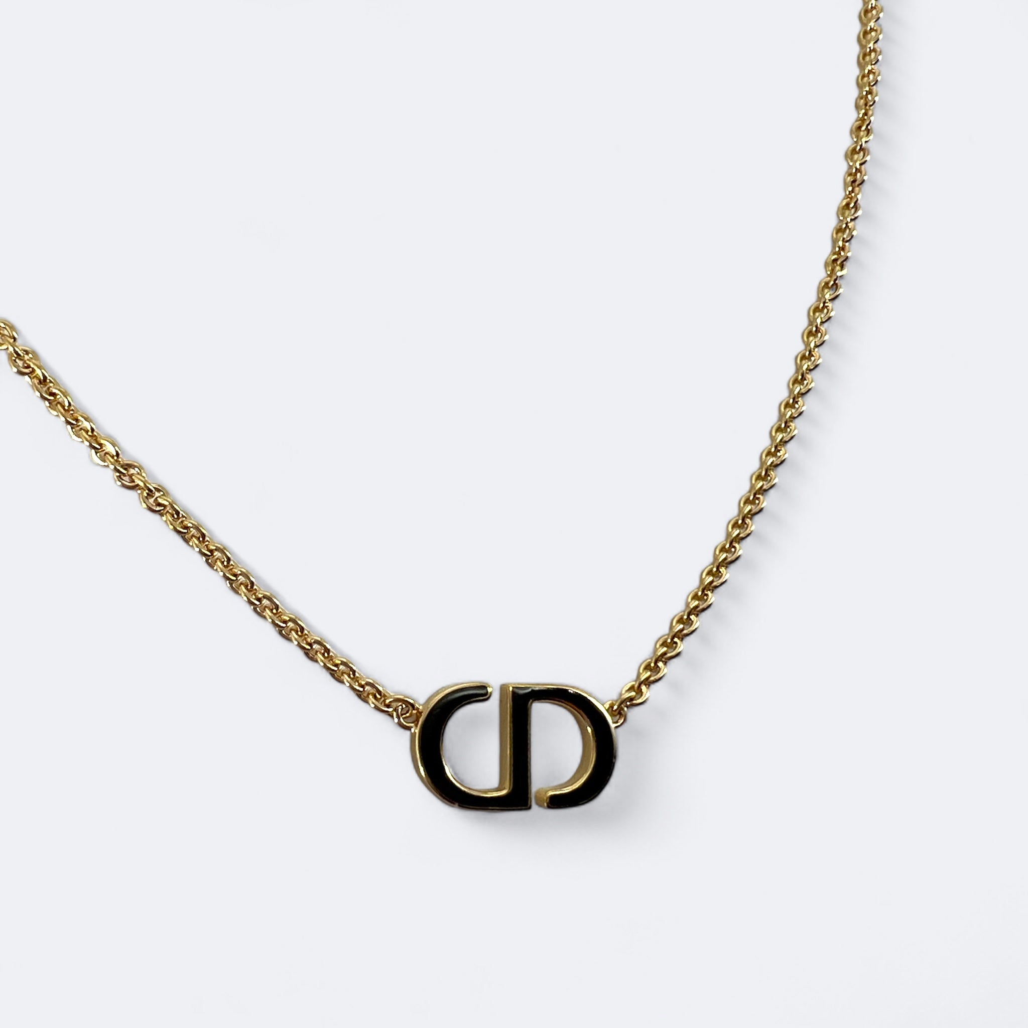 DIOR Petite CD Kette mit Gold Finish